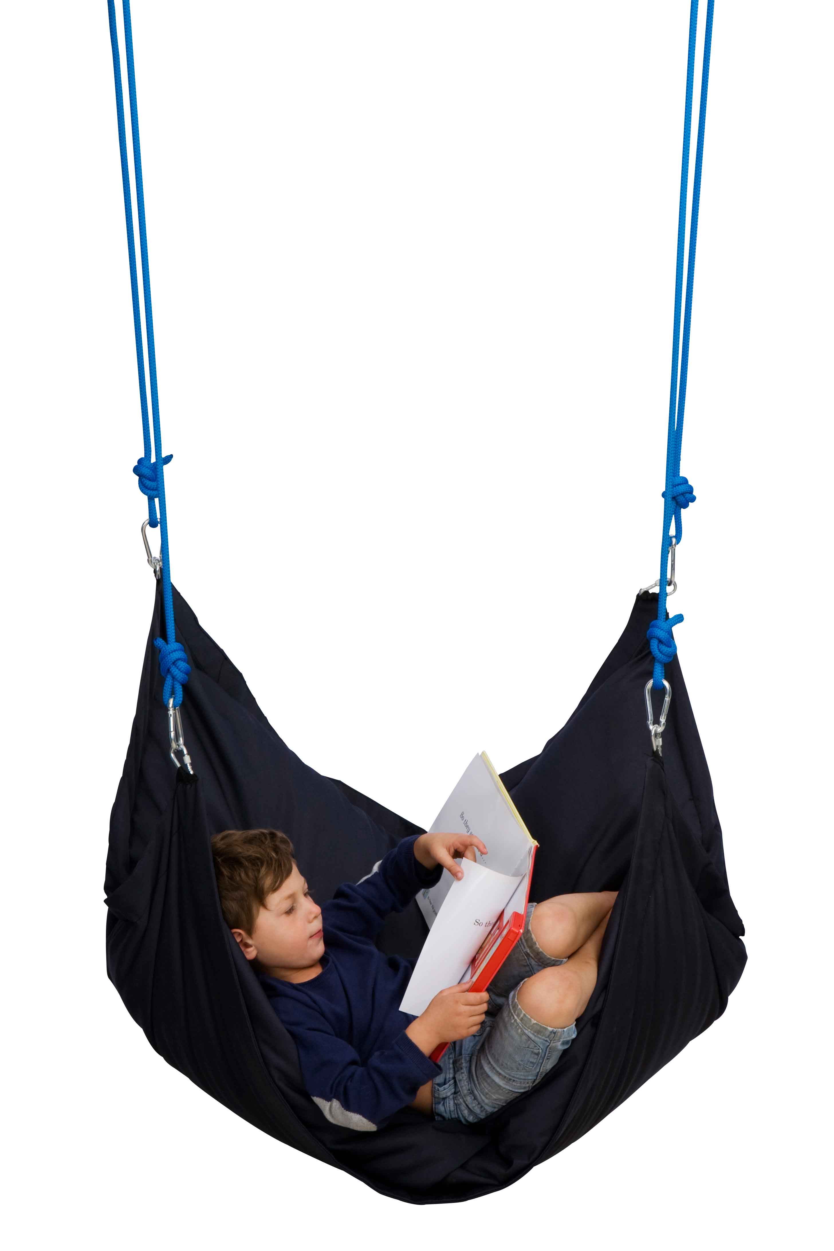 Hanging ‘Oxford’ – PlayOn